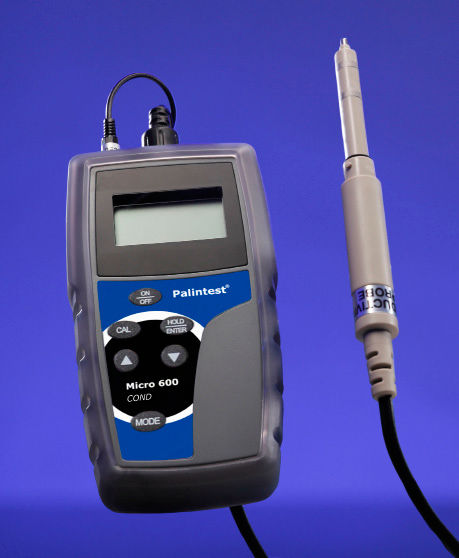 Conductímetro portátil / con pantalla LCD / con compensación automática ...