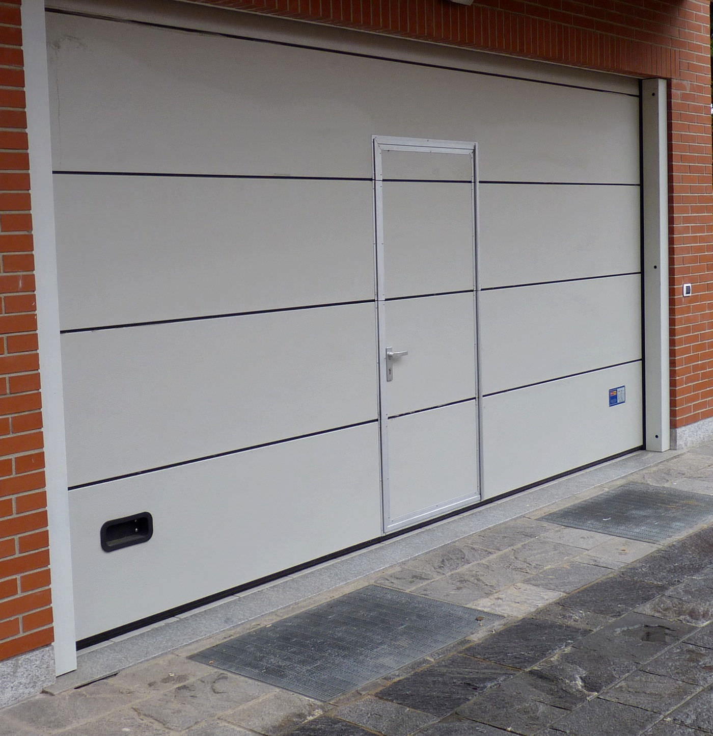 Puerta seccional - Overdoor 569 - SACIL HLB - para exteriores / industrial