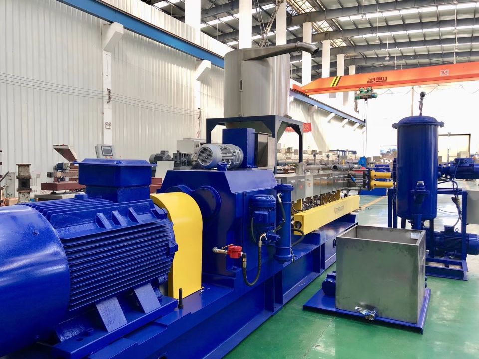 Granuladora de dos husillos - TSSK series - Suzhou Polytec Machinery Co ...