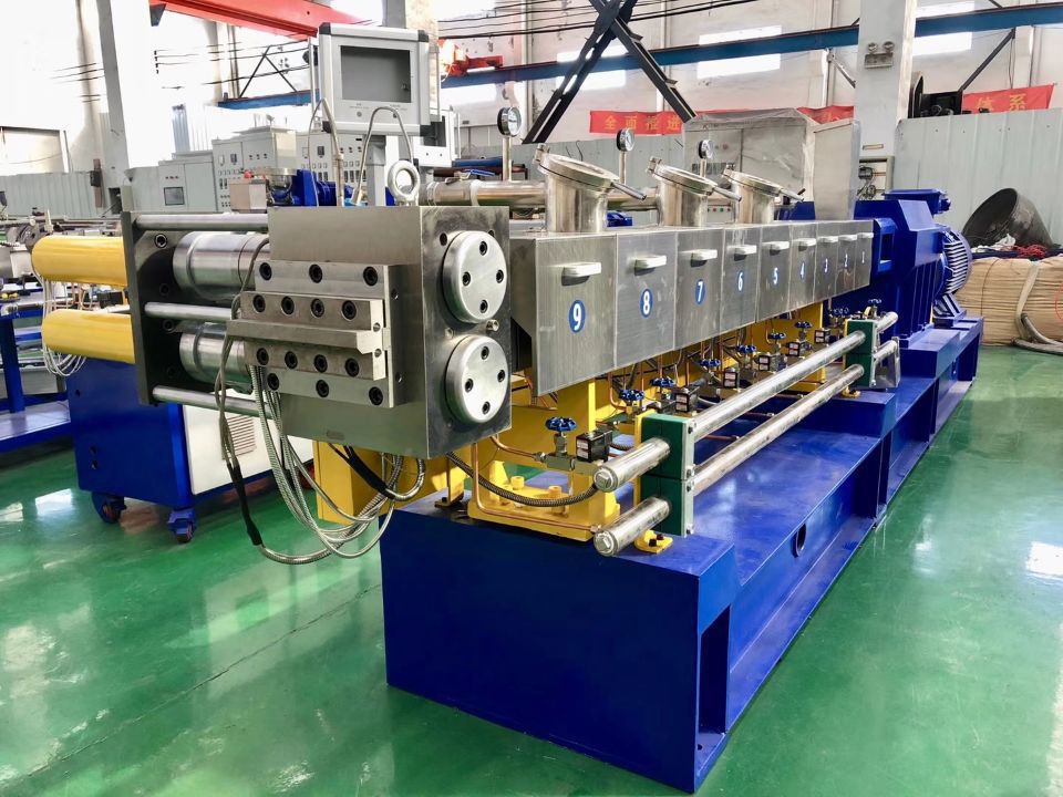 Granuladora de dos husillos - TSSK series - Suzhou Polytec Machinery Co ...