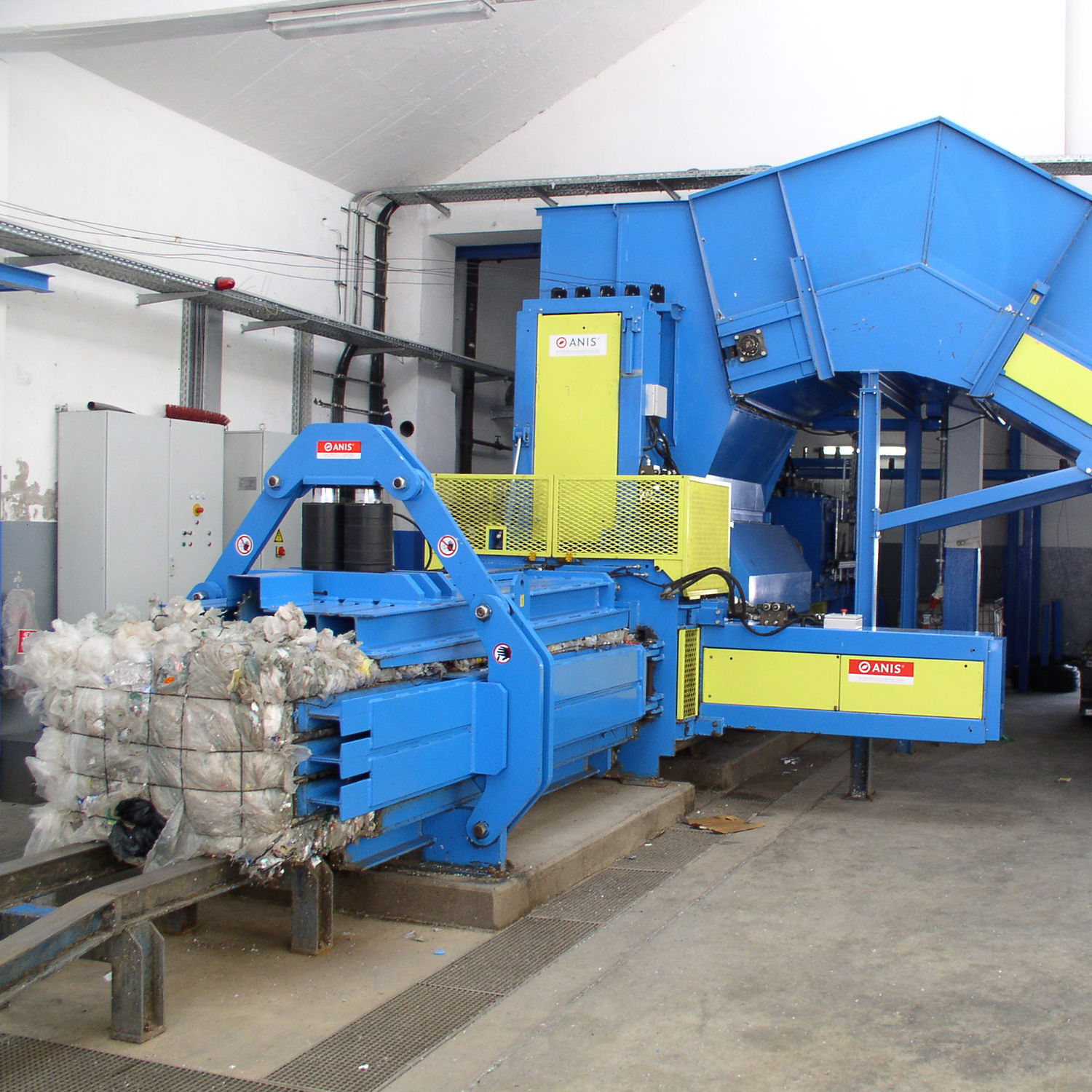 Ensambladora de cables automática - X - CROSSWISE WIRE TYING SYSTEM ...