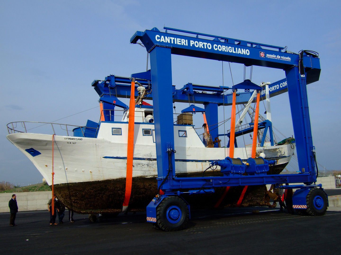 Pórtico con neumáticos - Eden Tech Srl - para aplicaciones marinas