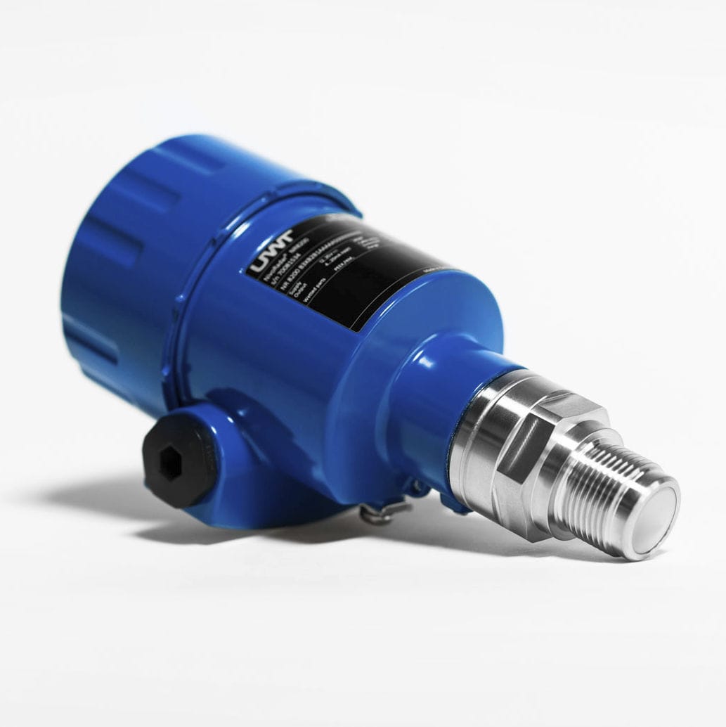 Sensor de nivel radar - NivoRadar® NR 8000 - UWT GmbH - para líquido ...