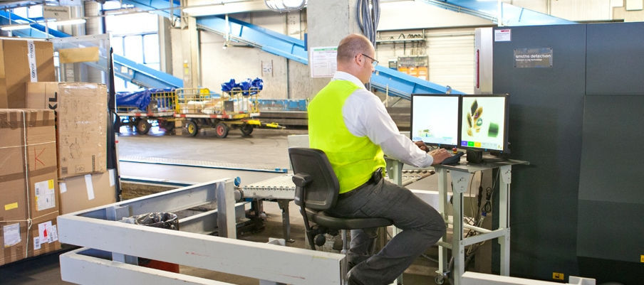 Máquina de control de rayos X - HI-SCAN 100100V - Smiths Detection ...