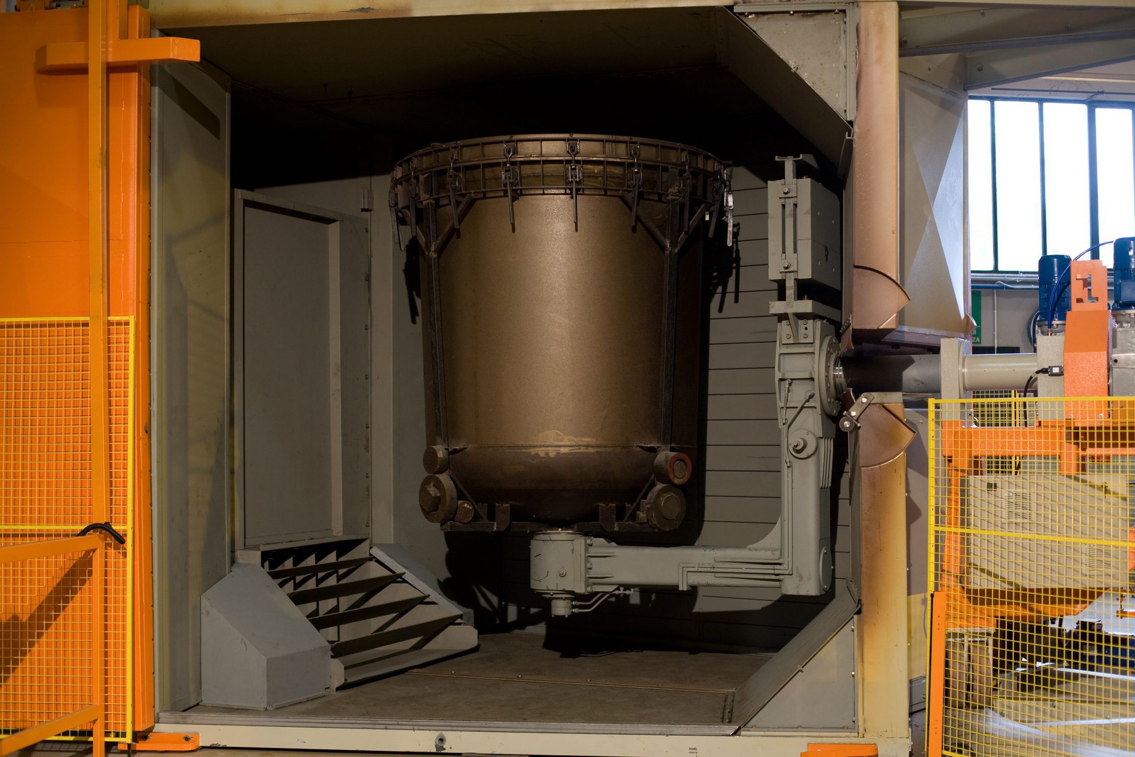 Brazo de rotomoldeo - Polivinil Rotomachinery