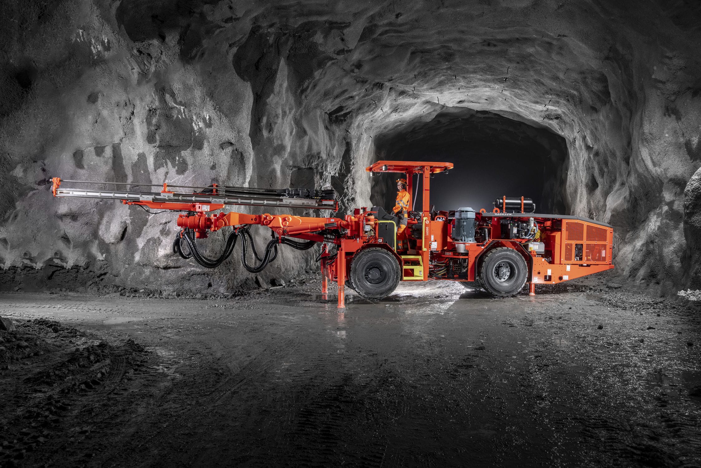 Perforadora jumbo para túnel - DD311 - Sandvik Mining and Rock Technology