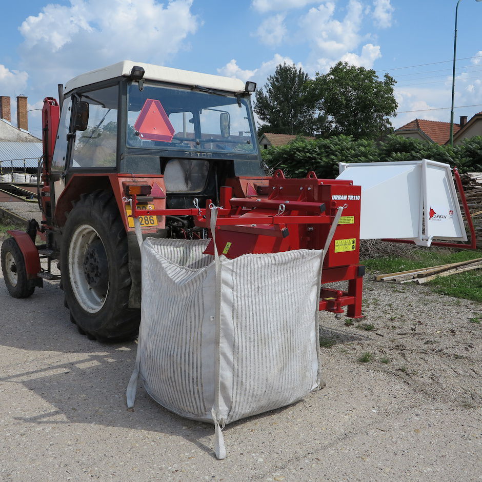 Aserradora de troncos - TR110 BB - URBAN KOVO s.r.o.