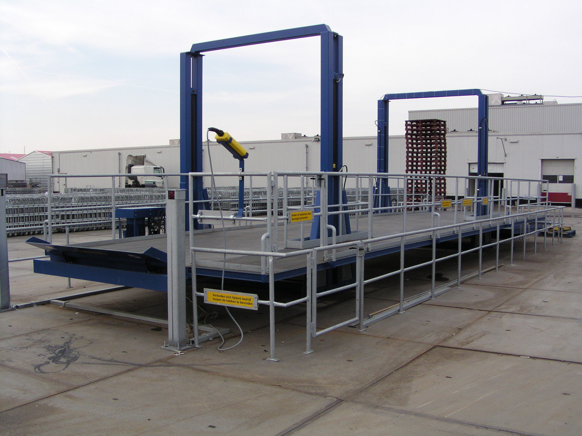 Plataforma de carga - AP Machinebouw B.V. - para camión / hidráulica