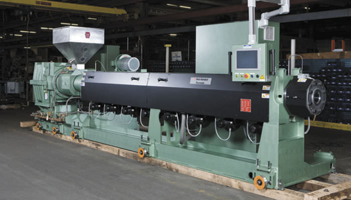 Extrusora de composición / para caucho / de un husillo / de dos ...