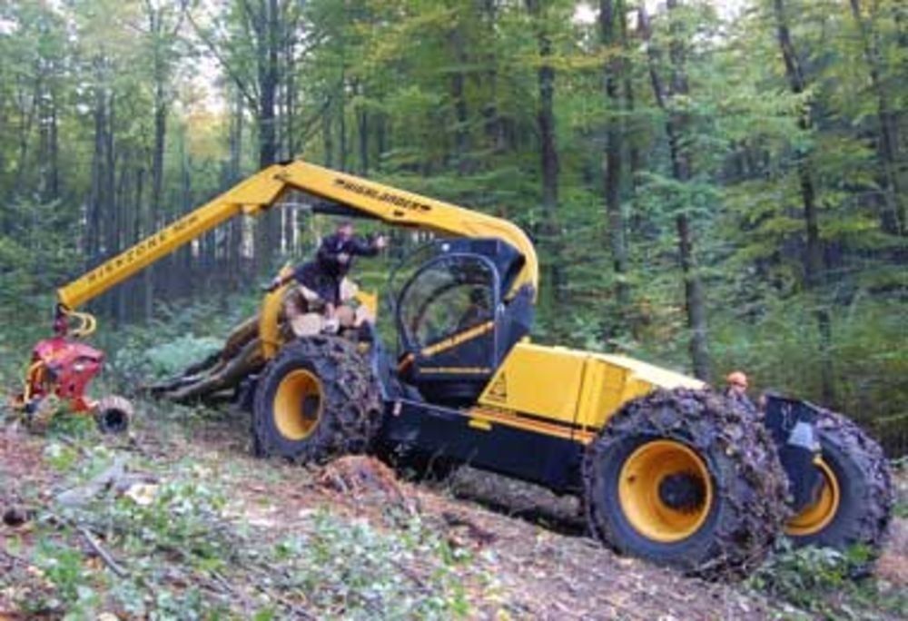 Cosechadora forestal con neumáticos - HIGHLANDER - Konrad Forsttechnik