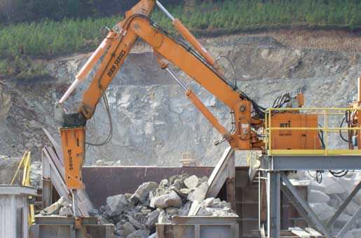 Rompe-rocas con brazo - max. 9 660 kg | MRH series - Breaker Technology ...