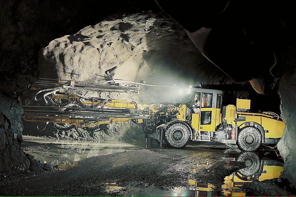 Perforadora jumbo para túnel - Boomer L - Epiroc - de tres brazos