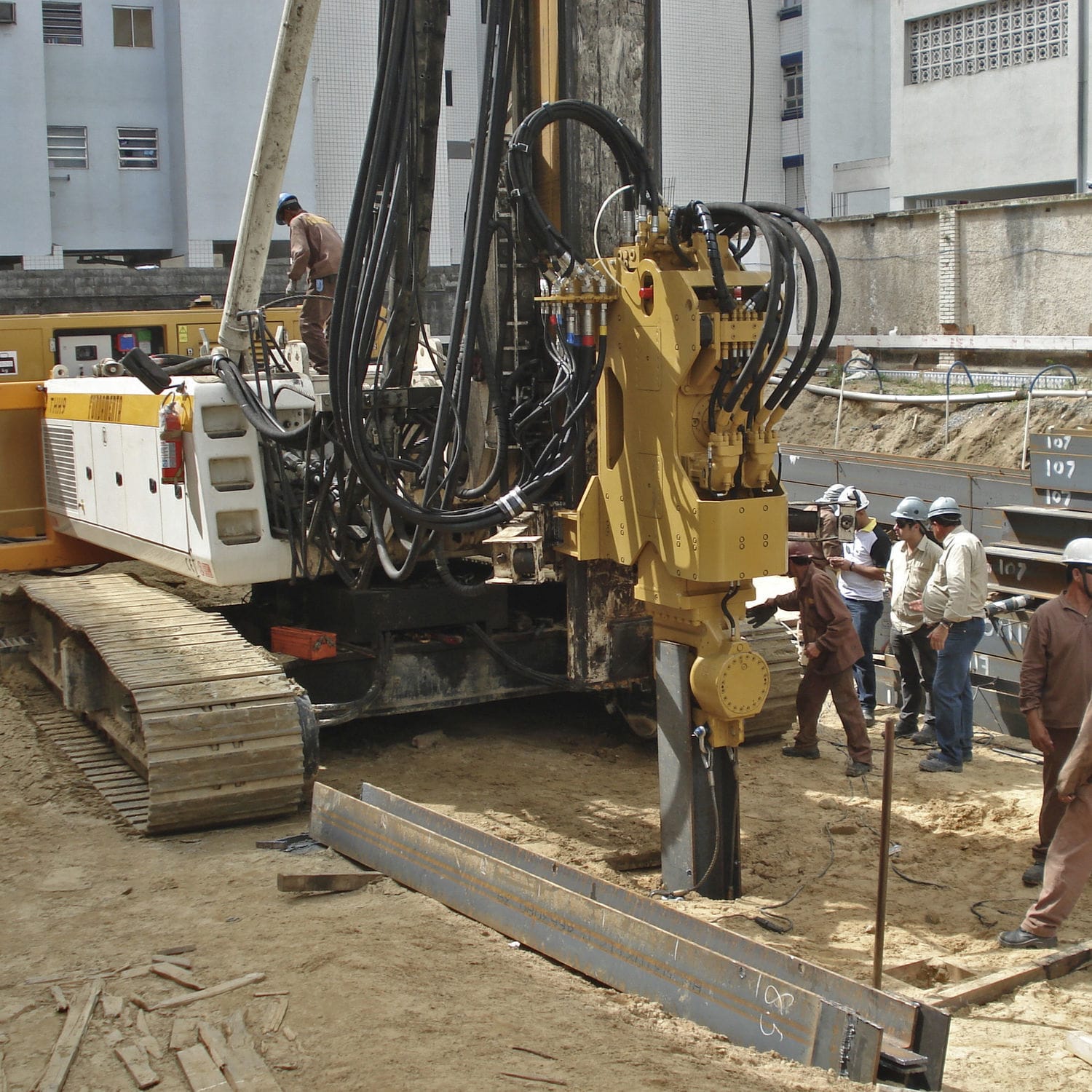 Martinete vibratoria - 17RFL - International Construction Equipment BV