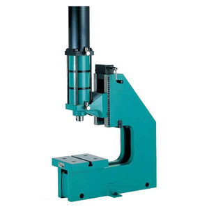 Prensa neumática - KAPK 2L - KMT Produktions- + Montage-Technik GmbH ...