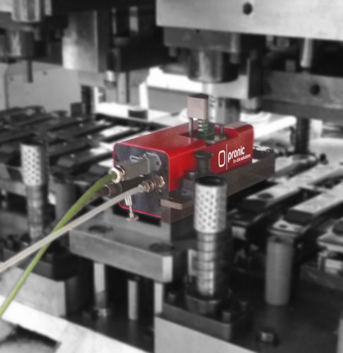 Insertadora de clavijas - SIA - PRONIC SAS - de manguitos / neumática ...